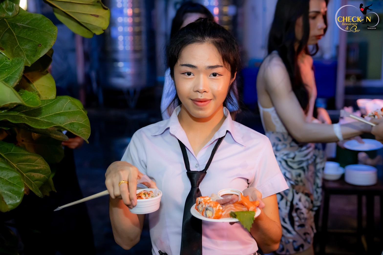 Check In Bar, Soi 10 Sukhumvit - Page 27 - Bangkok - LadyBoyReview