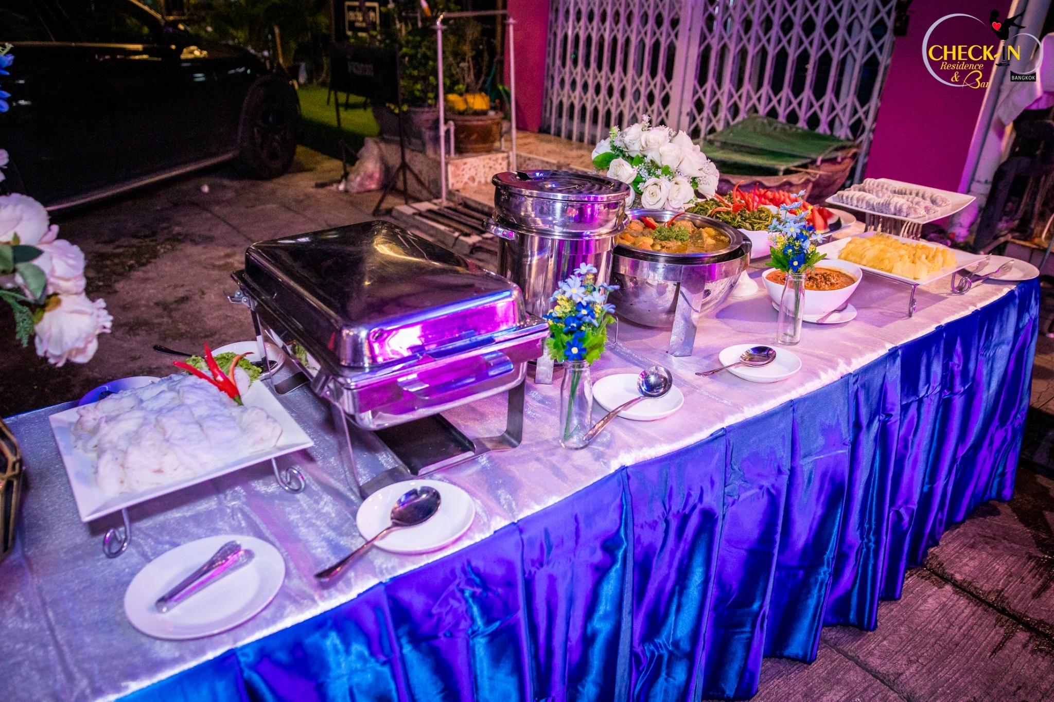 Check In Bar, Soi 10 Sukhumvit - Page 31 - Bangkok - LadyBoyReview