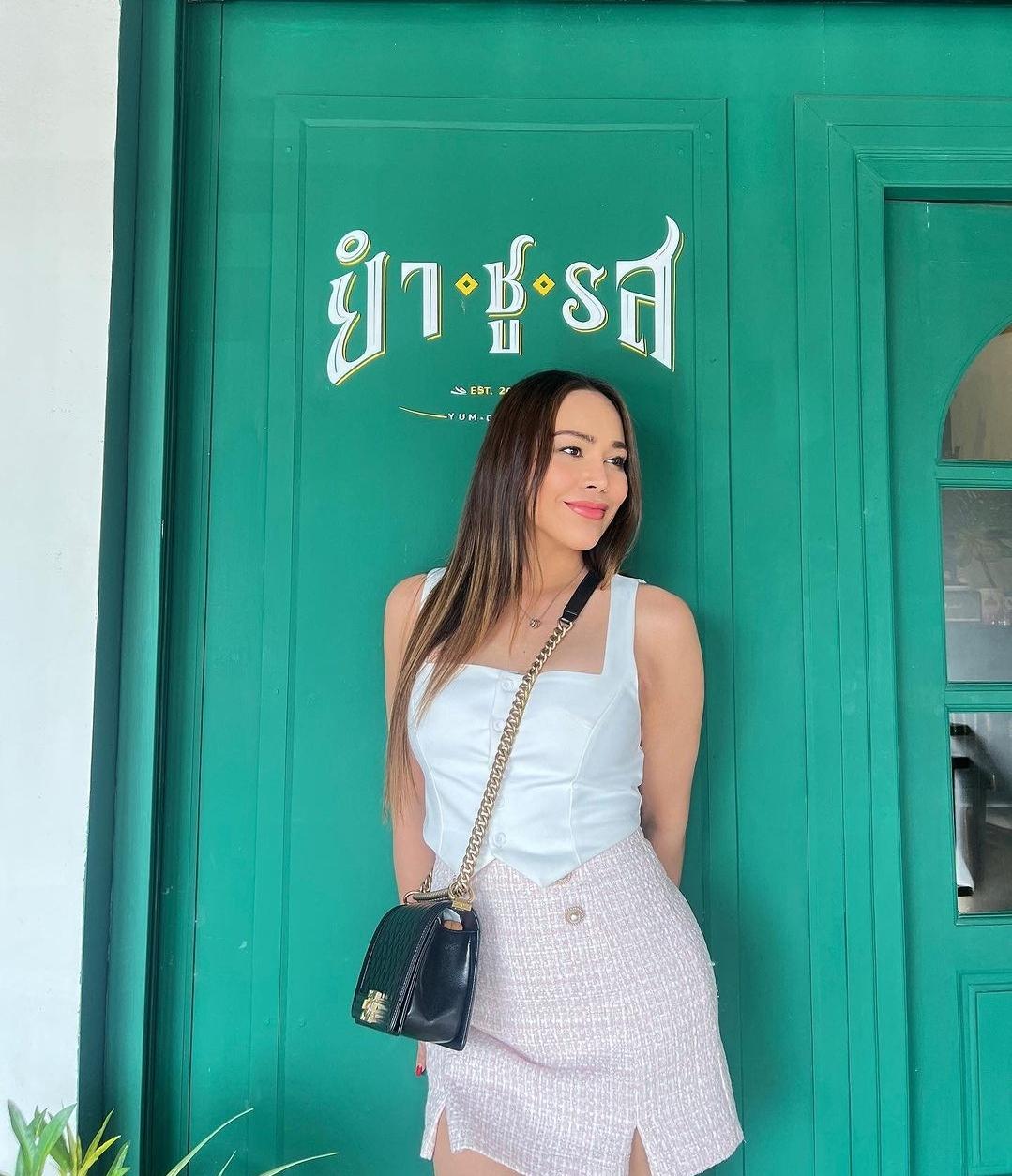 Check In Bar, Soi 10 Sukhumvit - Page 34 - Bangkok - LadyBoyReview